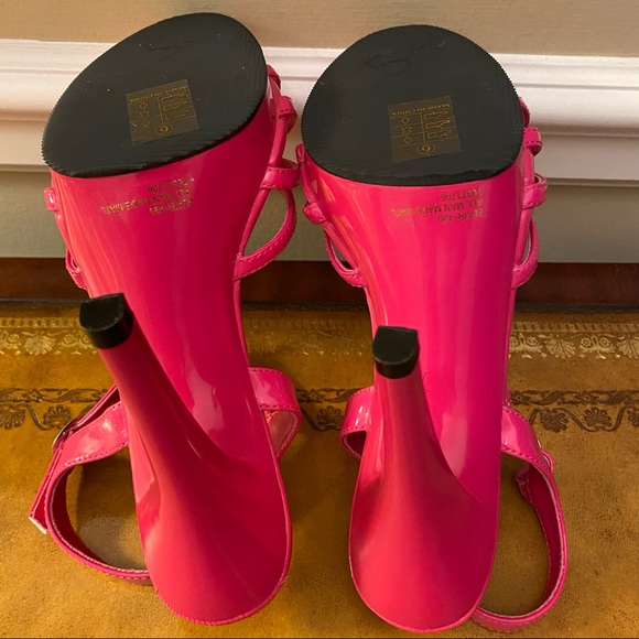 Fabulicious | Shoes | New Sexy Hot Pink Strappy Fabulicious Sandals ...